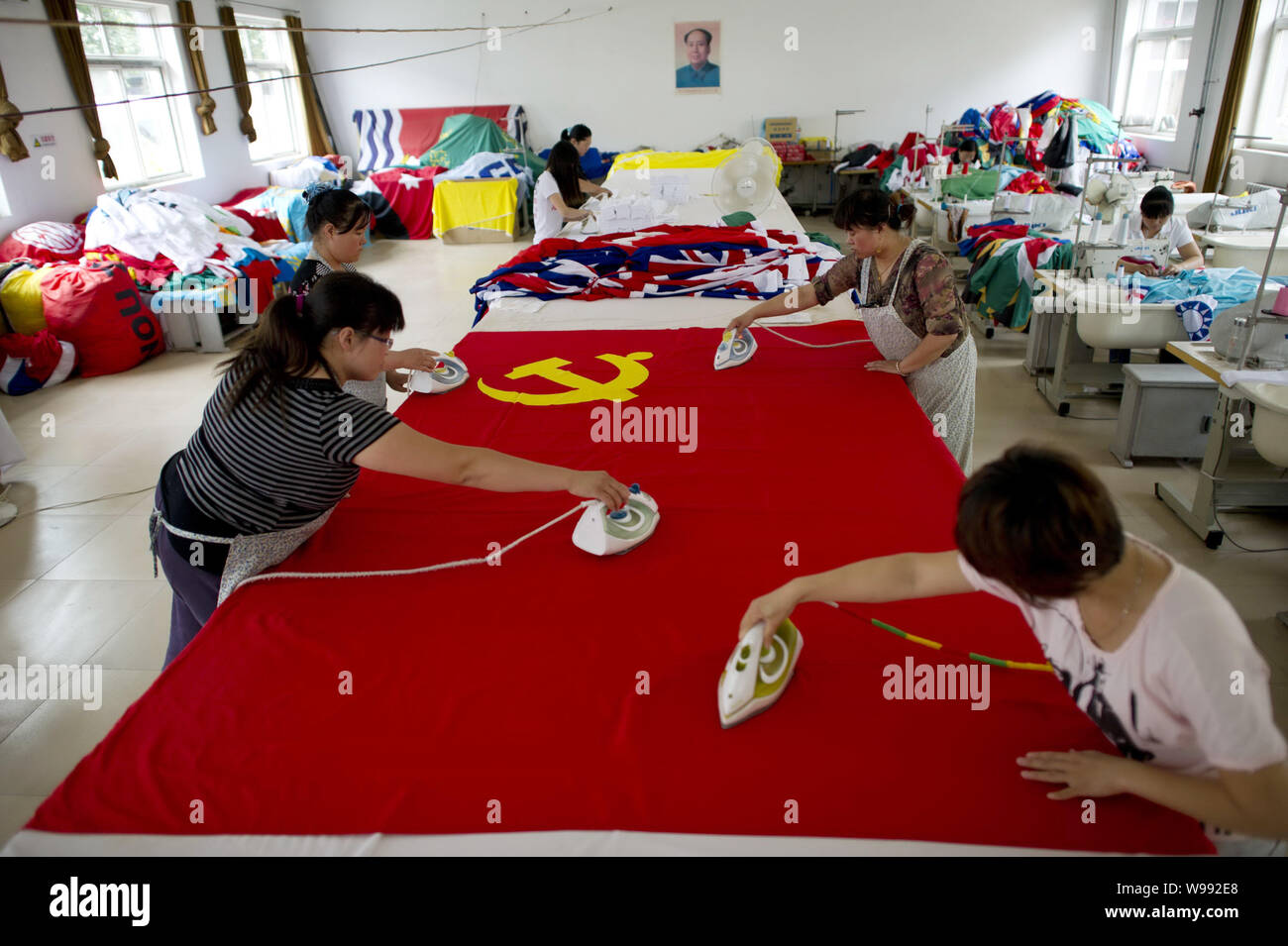 Flag factory hi-res stock photography and images - Alamy