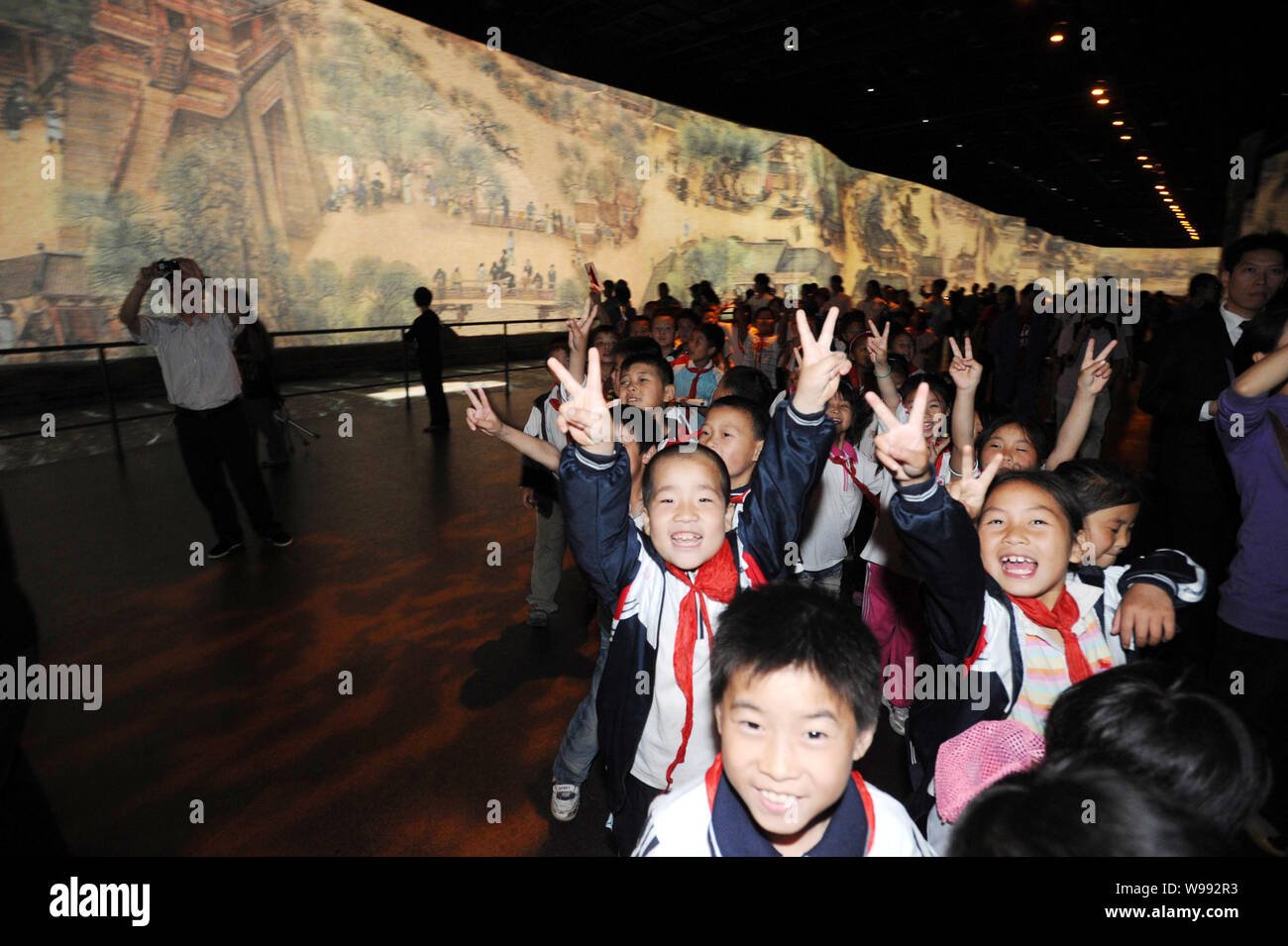 Qingming festival scroll hi-res stock photography and images - Alamy