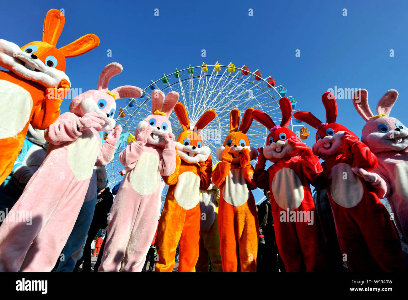 Rabbit costumes hi-res stock photography and images - Alamy