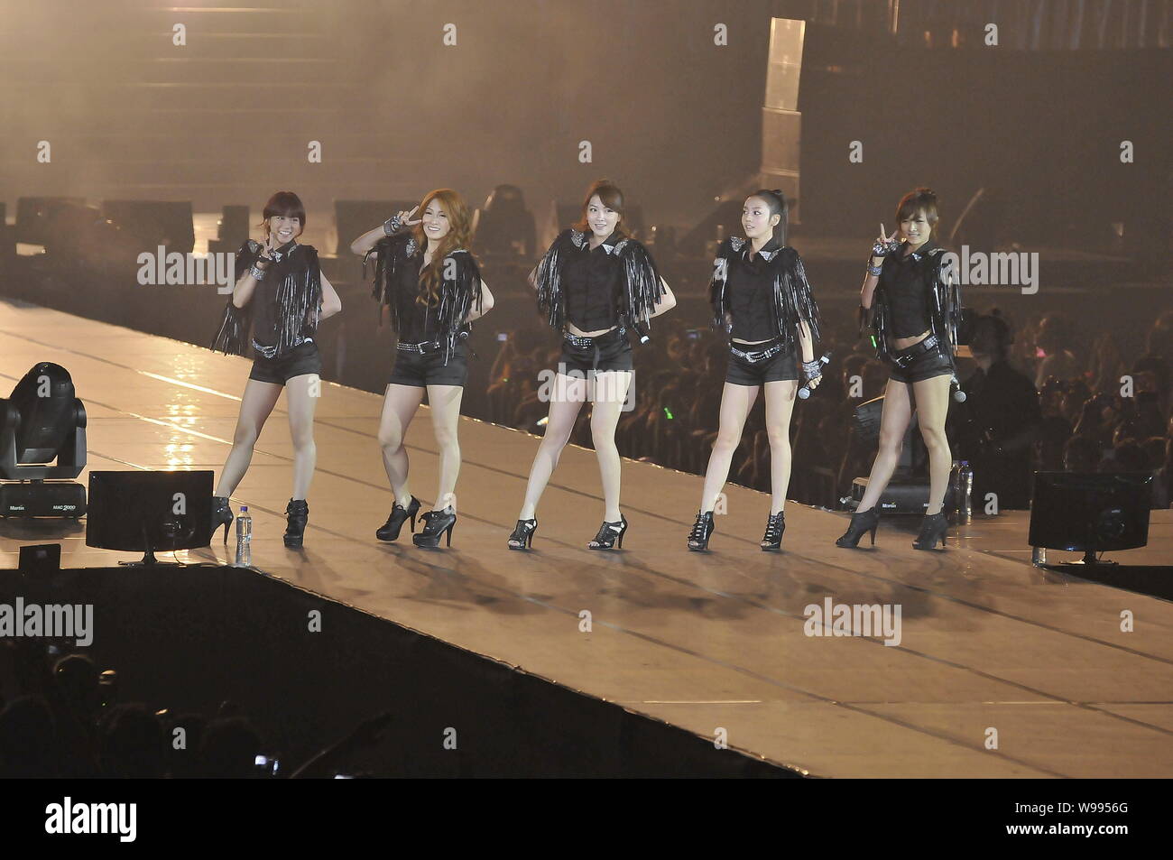 South k pop girl group kara hi-res stock photography and images - Alamy