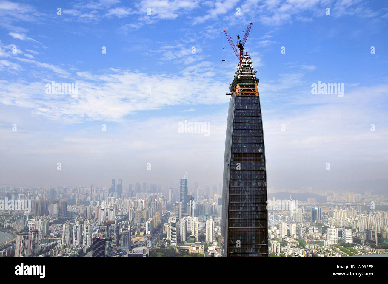 Kingkey 100 finance building hi-res stock photography and images - Alamy