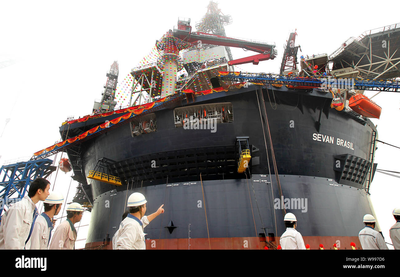 Drilling rig chinese hi-res stock photography and images - Alamy