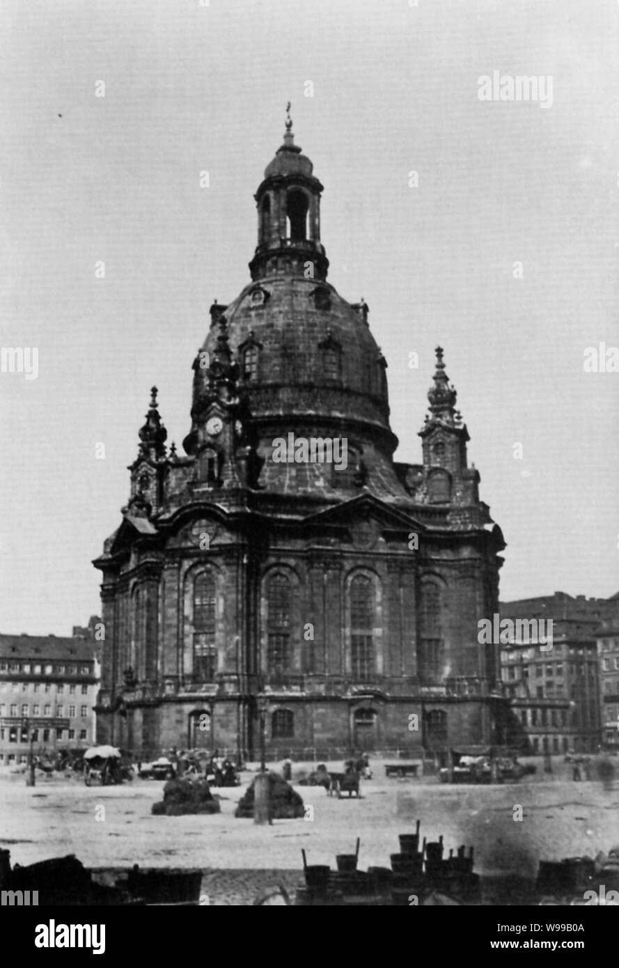 Archival photo of dresden Black and White Stock Photos & Images - Alamy