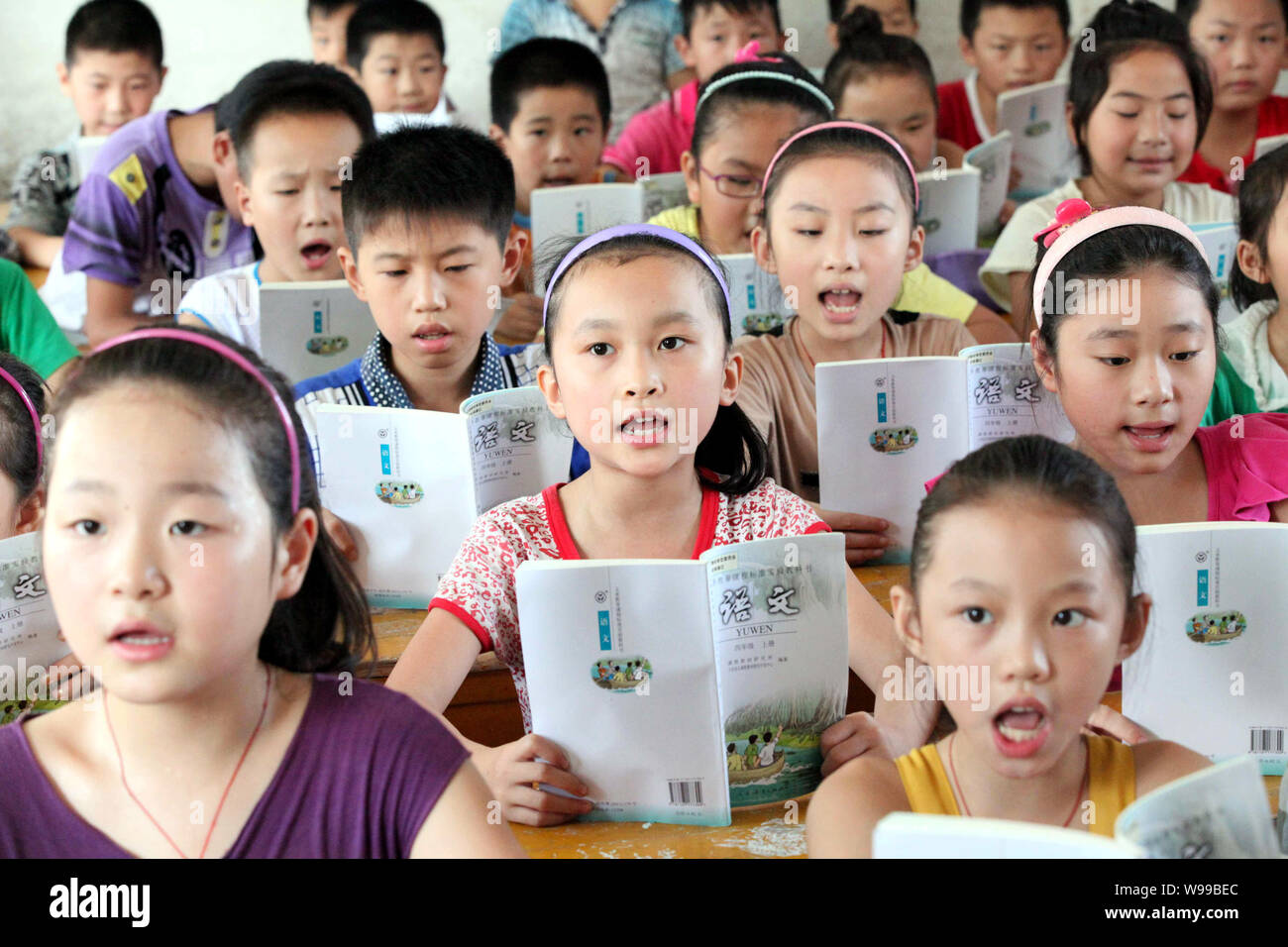 First year in primary school hi-res stock photography and images - Alamy