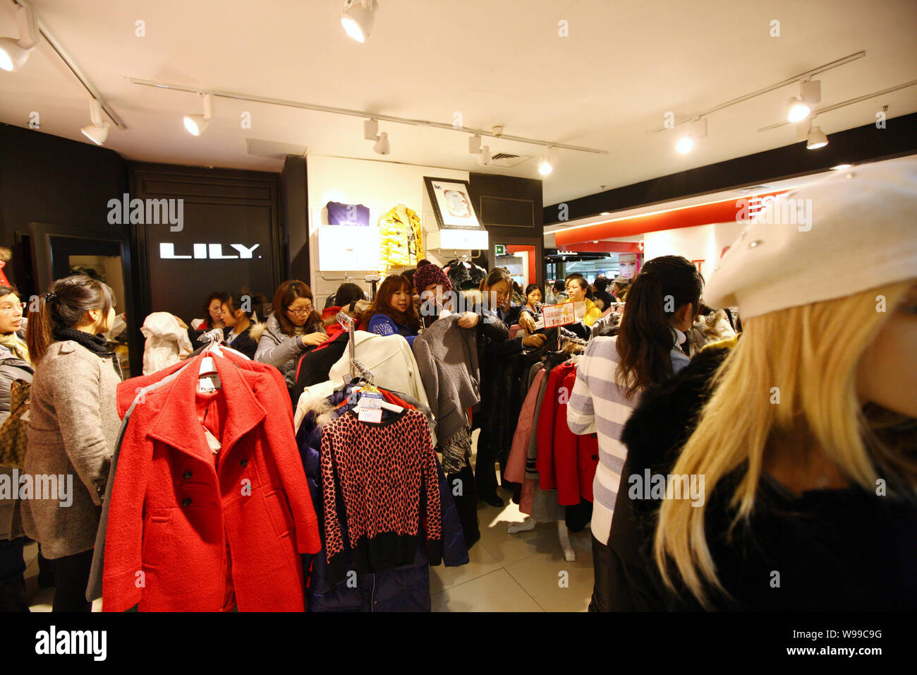 30 times hi-res stock photography and images - Alamy