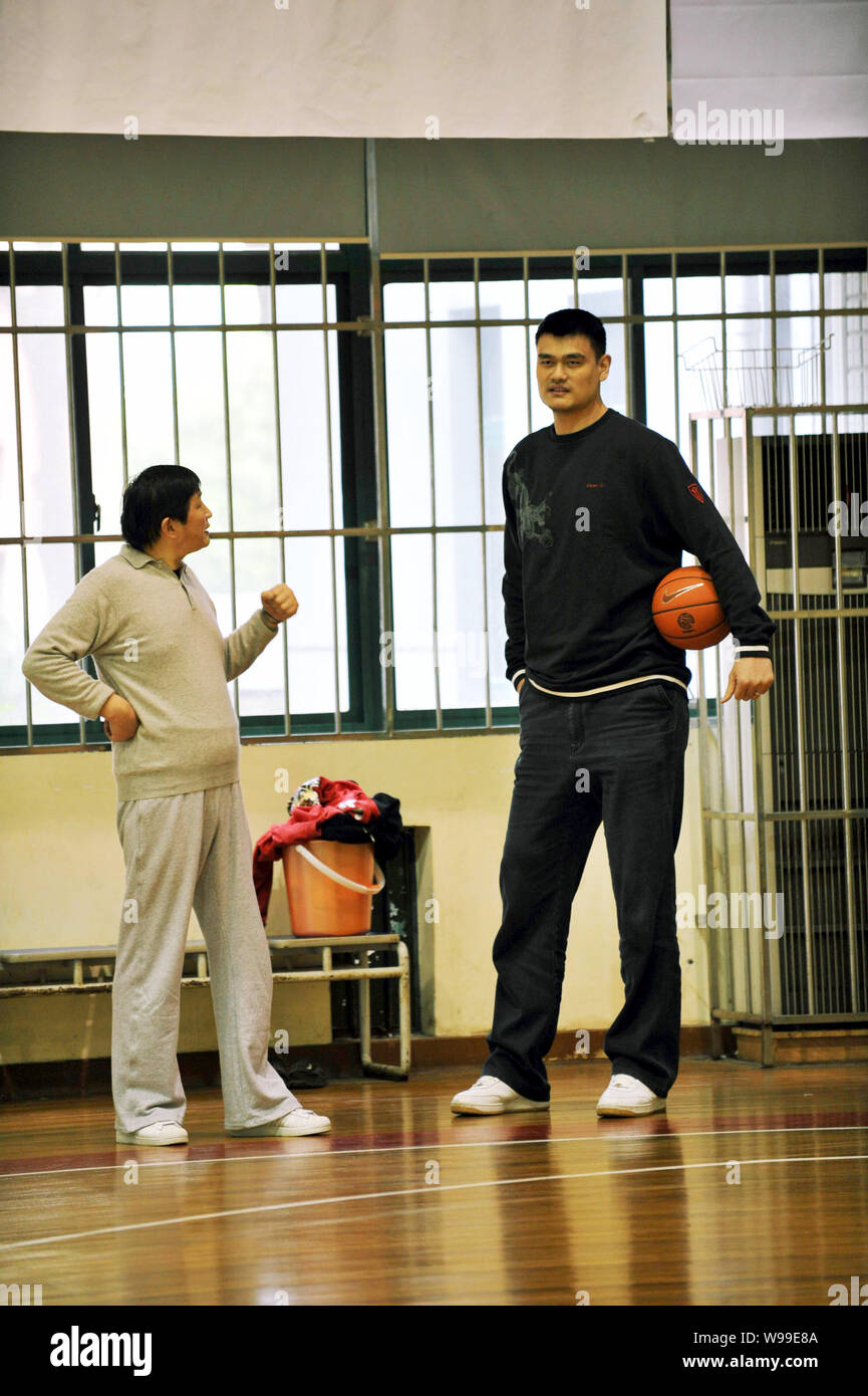 Sun Ming Ming And Yao Ming