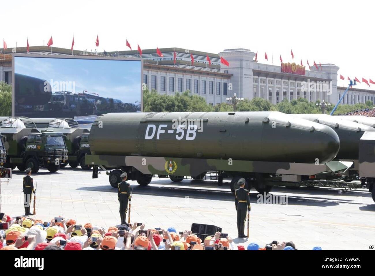 DF-5B intercontinental ballistic missiles during 2015 China Victory Day ...