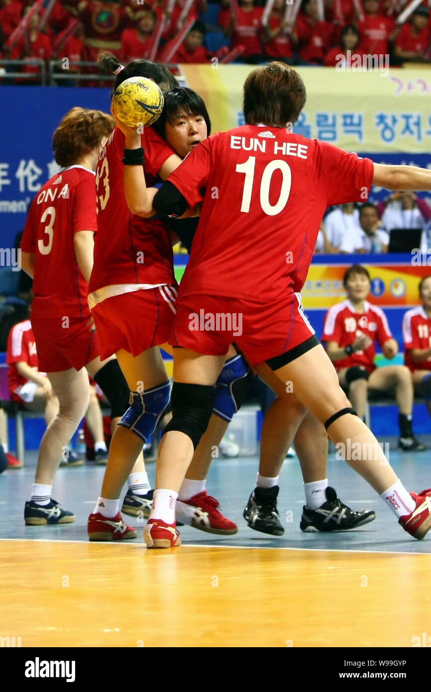 Chinese handball hi-res stock photography and images - Alamy