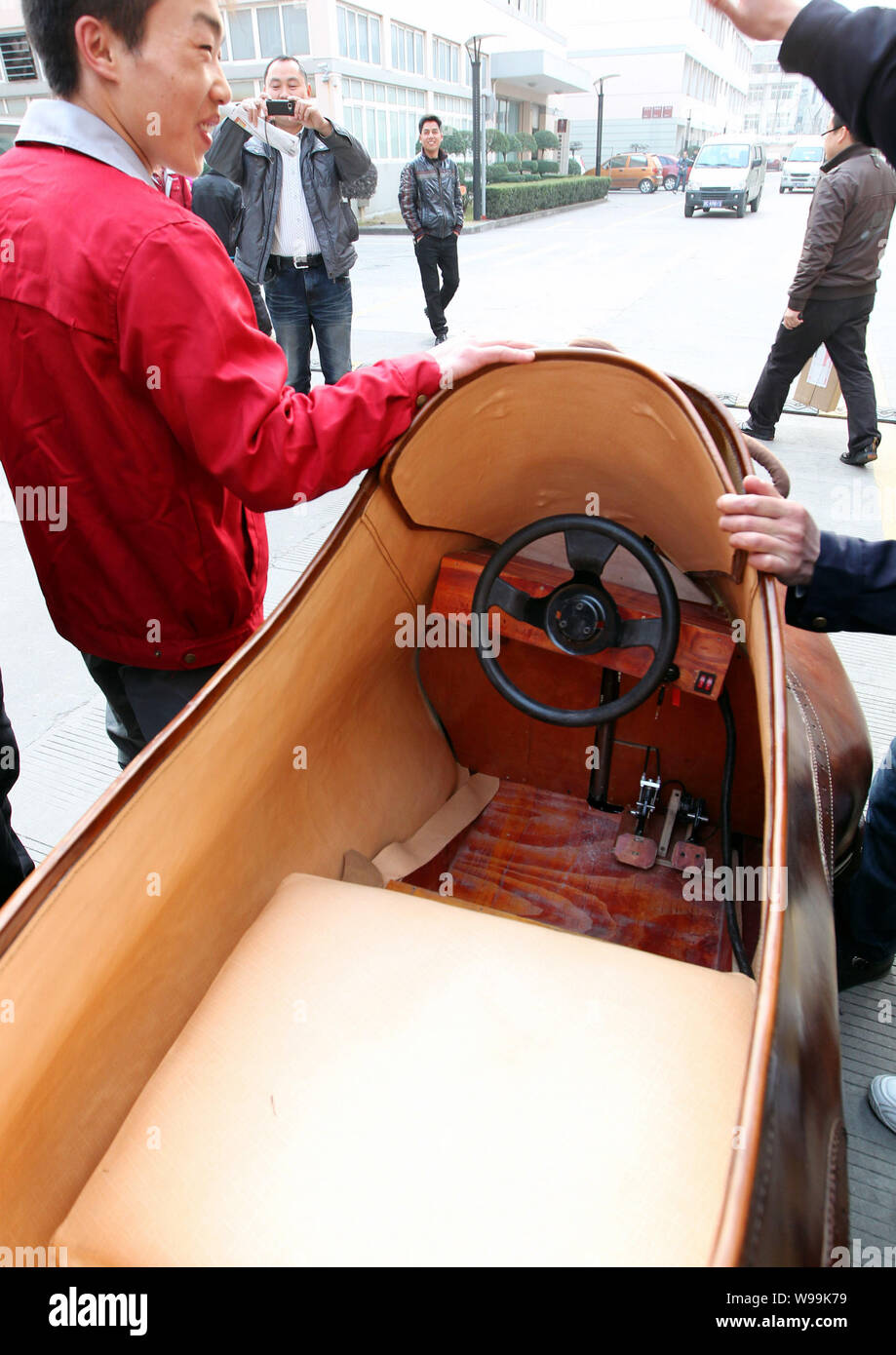 Shoes factory zhejiang china hi-res stock photography and images - Alamy