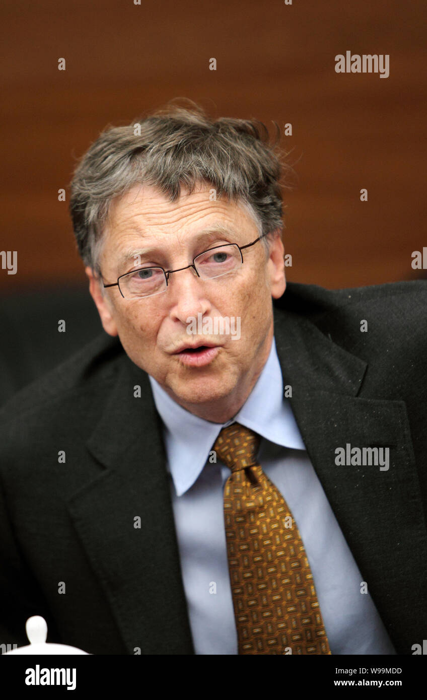 Microsoft co founder bill gates hi-res stock photography and images - Alamy