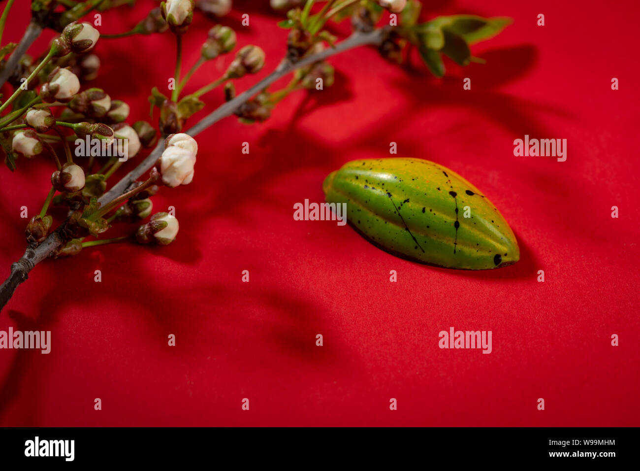 Red sweet chocolate candy and cherry background Stock Photo - Alamy