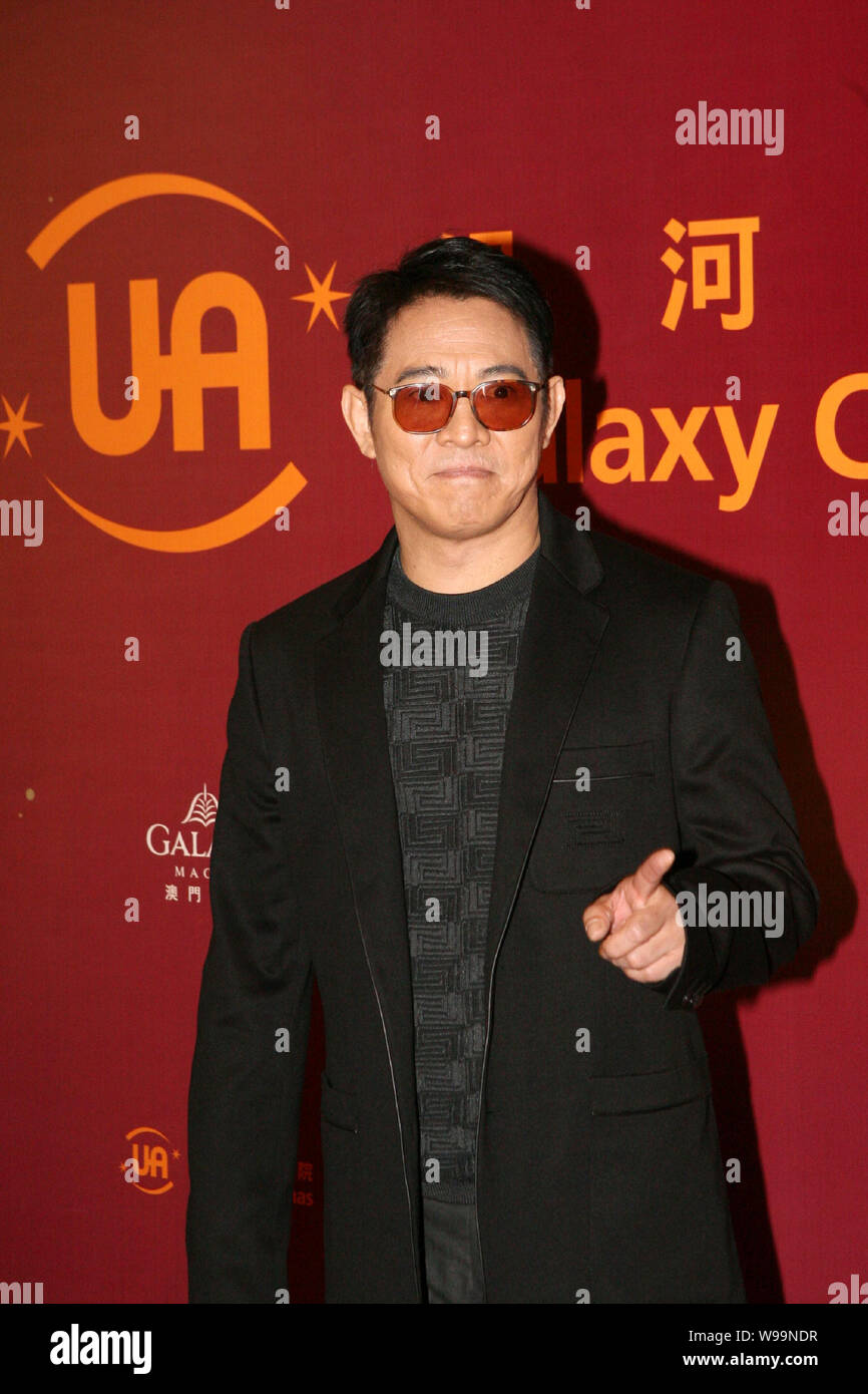 Chinese kungfu star Jet Li attends the premiere ceremony for the movie ...