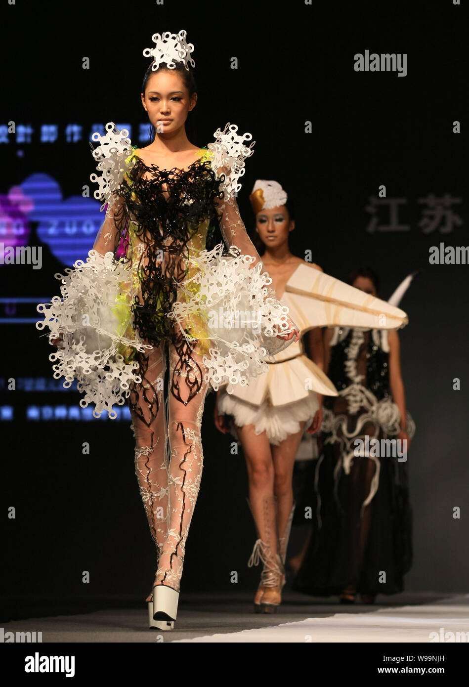 Distinctive garments hi-res stock photography and images - Alamy