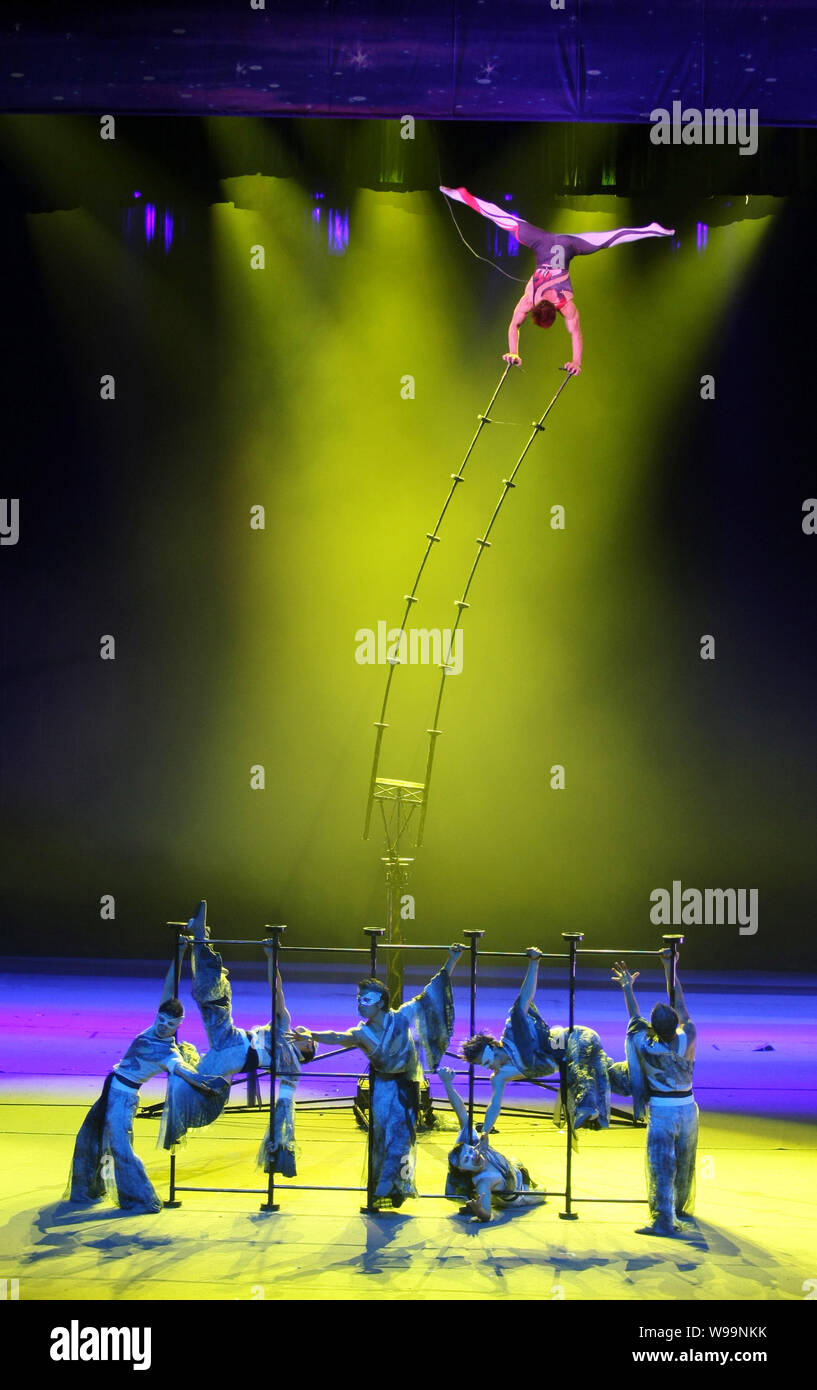 Acrobats perform during the 13th China Wuqiao International Circus ...