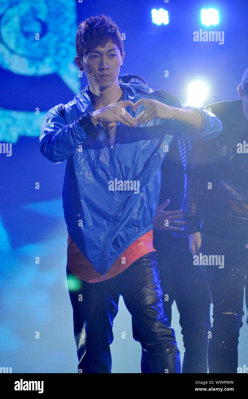 Jang Woo Hyuk (L), South Korean rapper and a former member of HOT ...