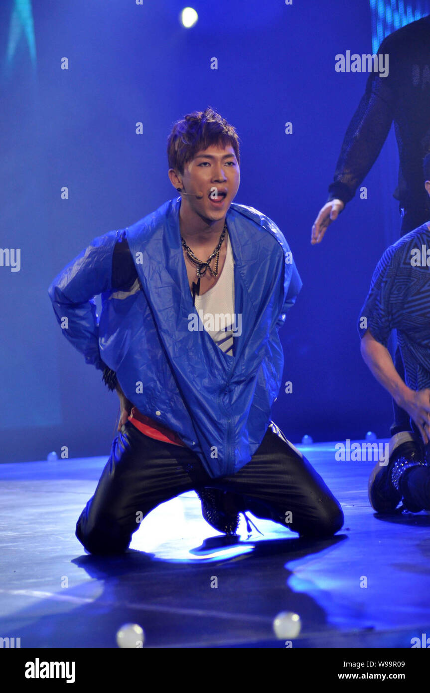 Jang Woo Hyuk (L), South Korean rapper and a former member of HOT ...