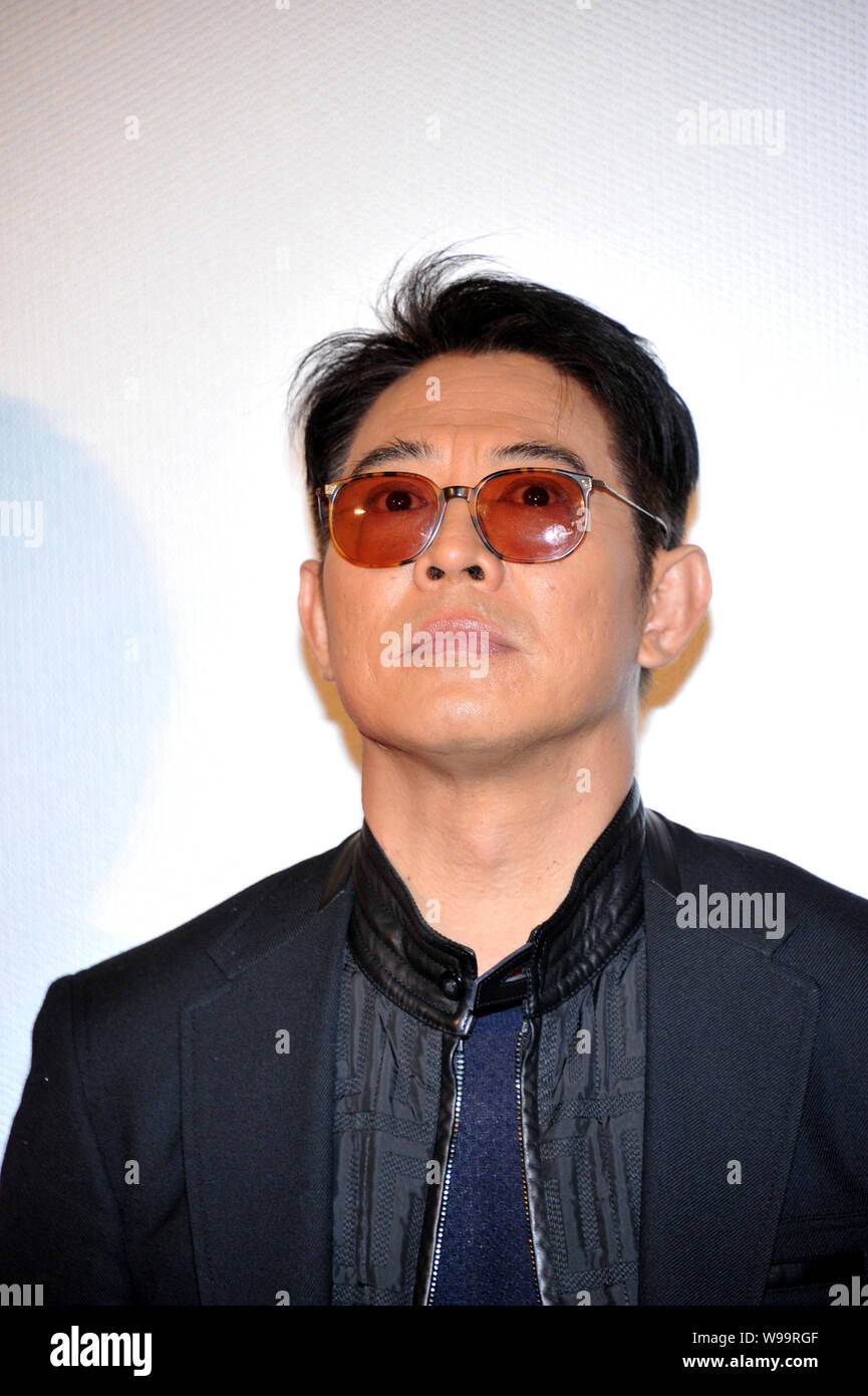 Chinese kungfu star Jet Li attends the premiere ceremony for the movie ...