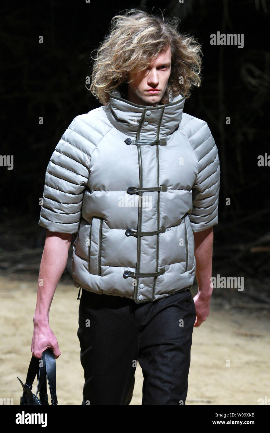 Cabbeen Chic fashion show at the China Fashion Week Autumn/Winter 2011 ...