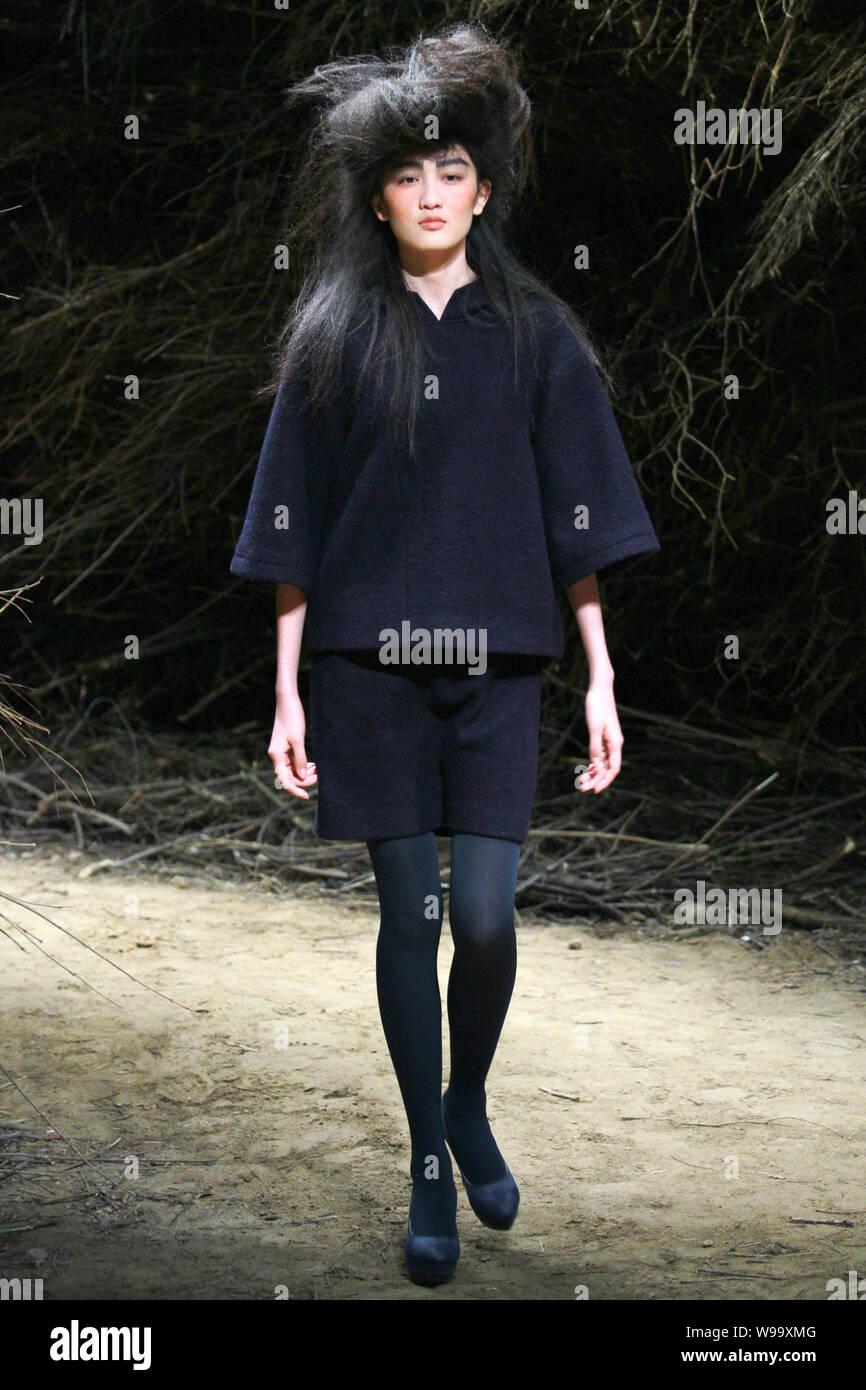 Cabbeen Chic fashion show at the China Fashion Week Autumn/Winter 2011 ...