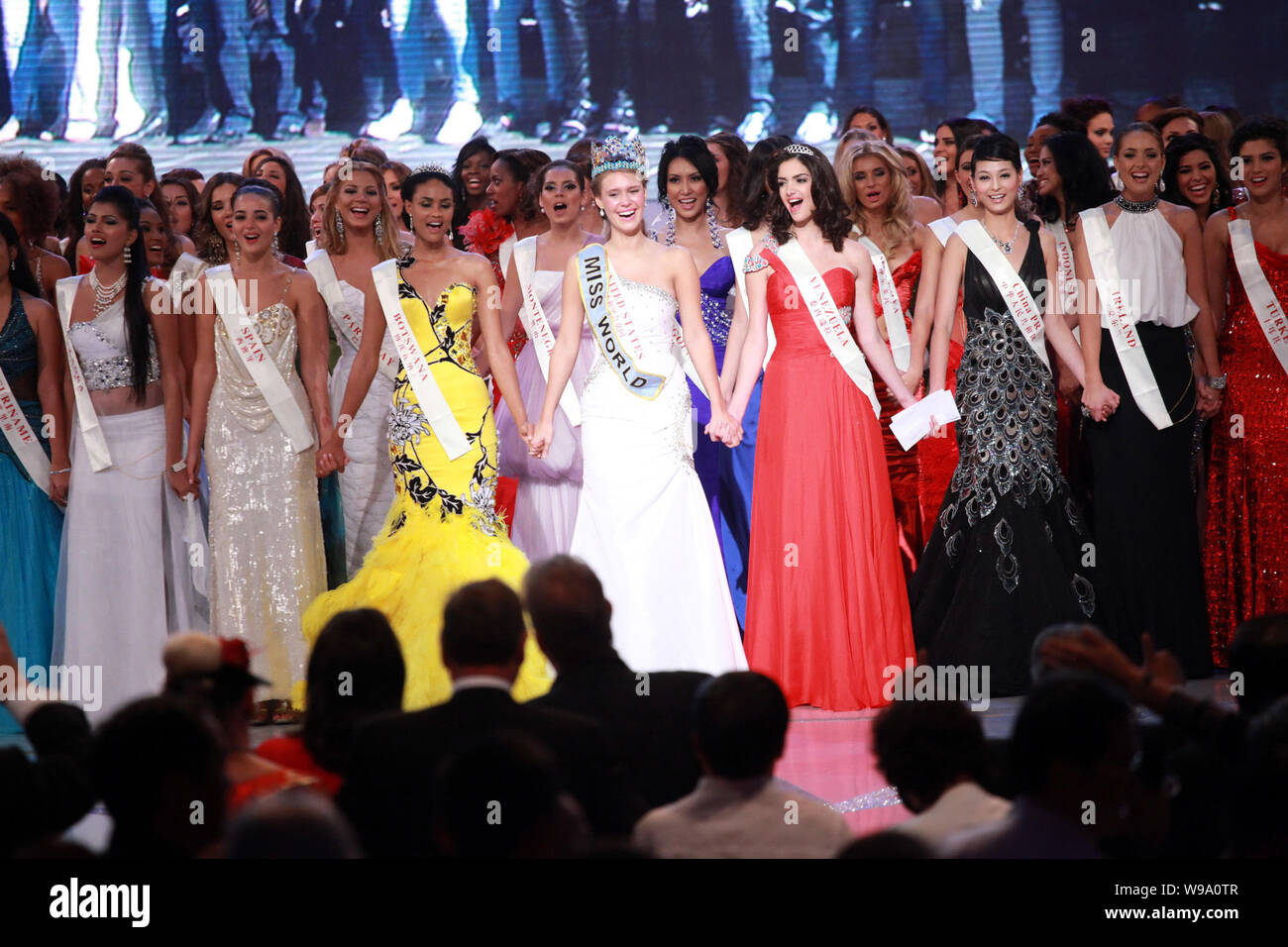 Miss USA Alexandria Mills (champion), center, and other contestants ...