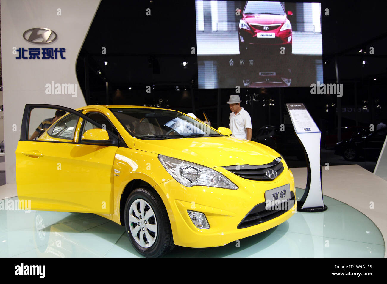 X Hyundai Verna