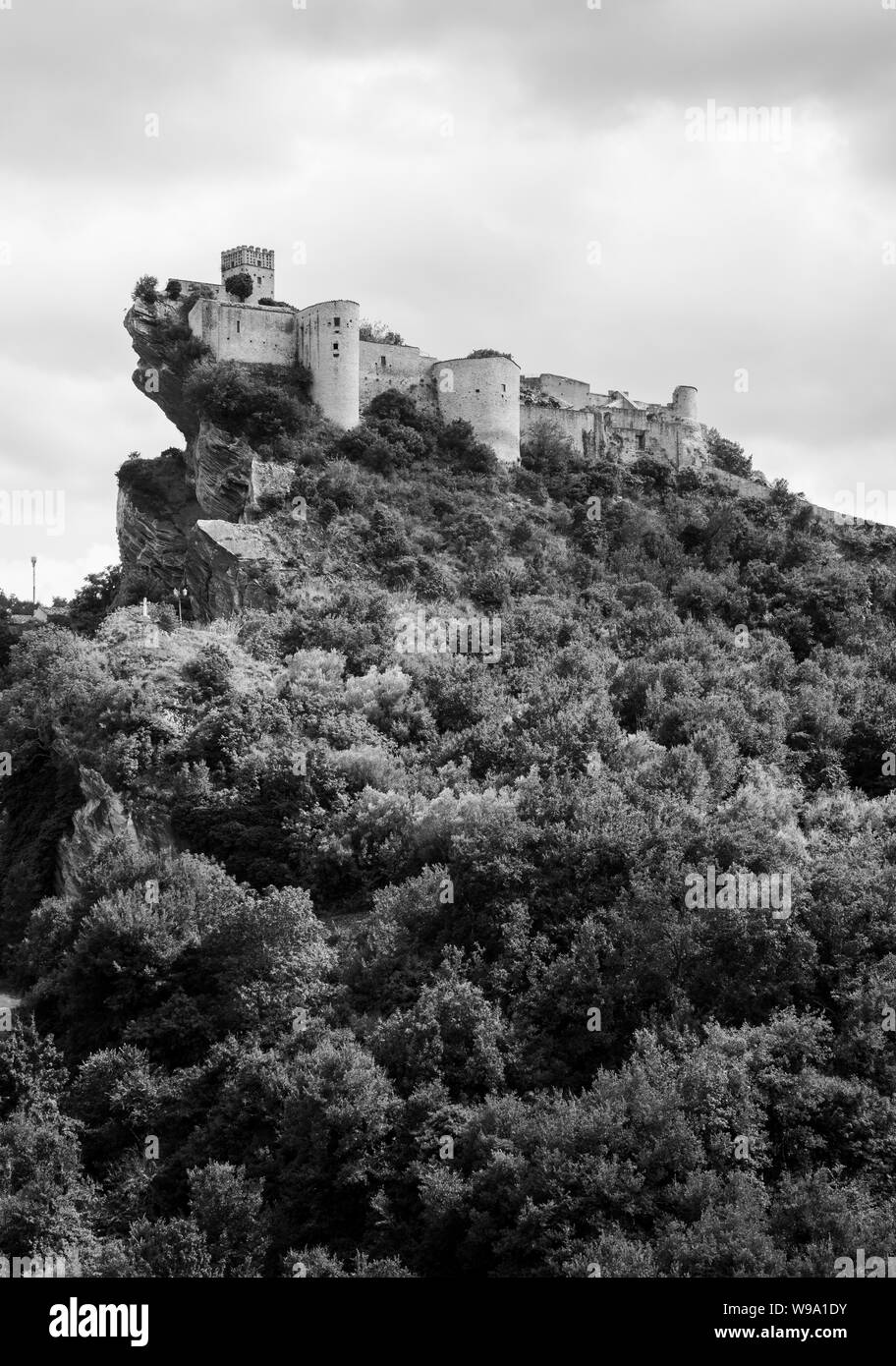 Roccascalegna (Italy) - The suggestive medieval castle on the rock in ...