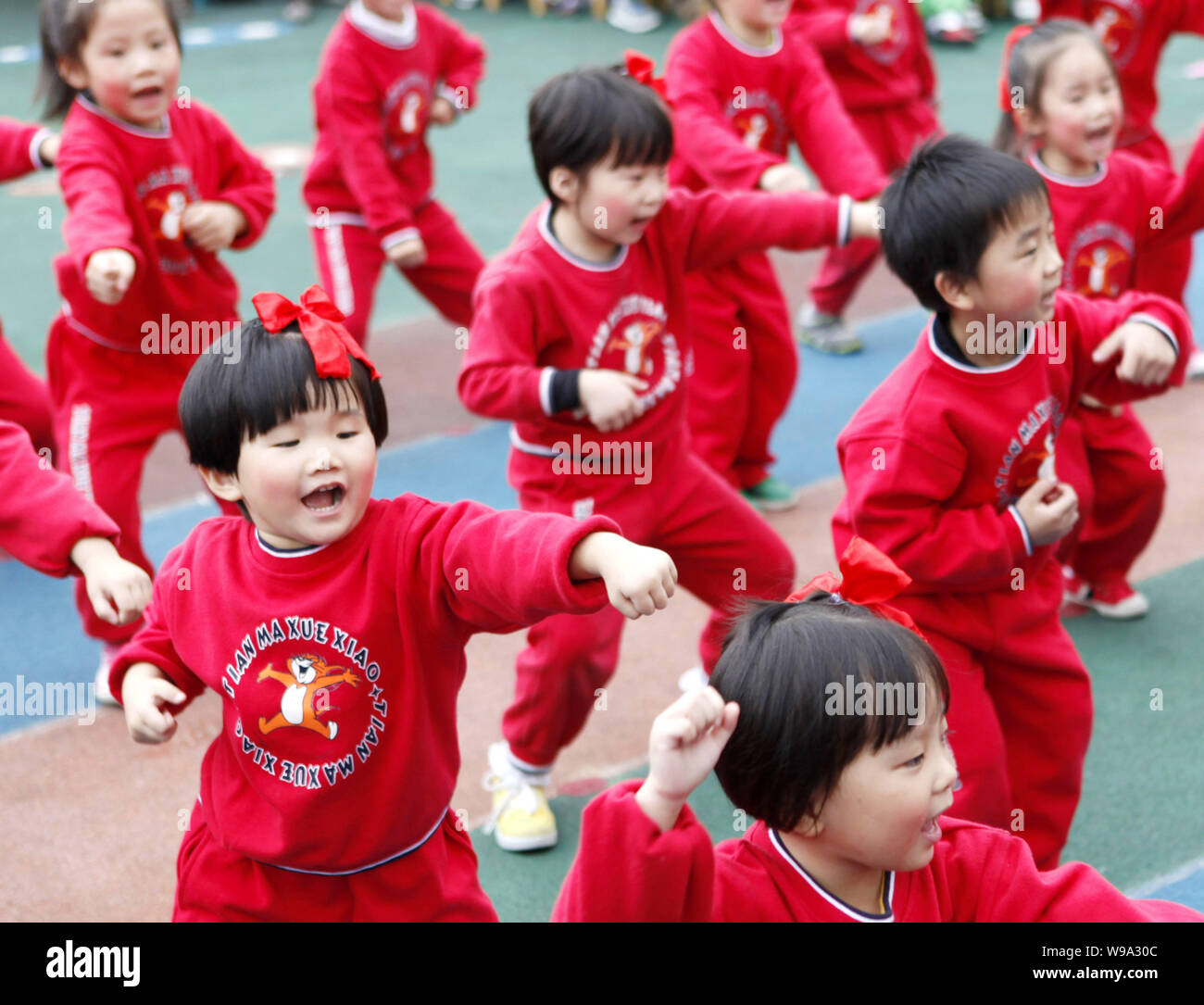 --FILE--Chinese kids do exercises at a kindergarten in Zhuji city, east ...