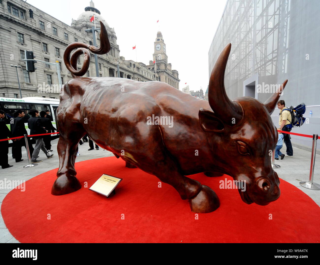 The bronze Bund Bull statue, designed by Italian-American artist Arturo ...