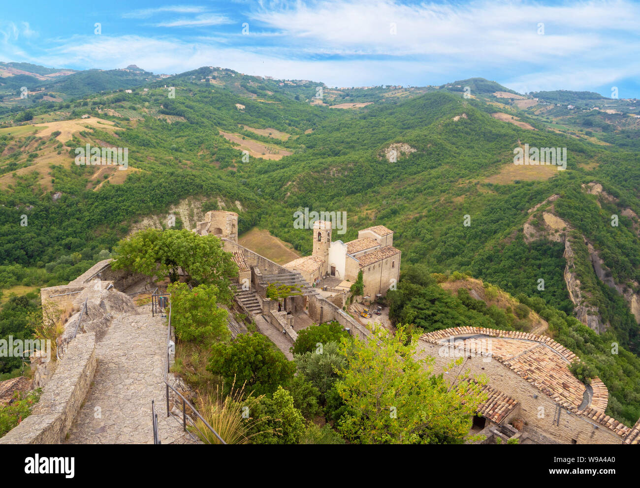 Roccascalegna (Italy) - The suggestive medieval castle on the rock in ...