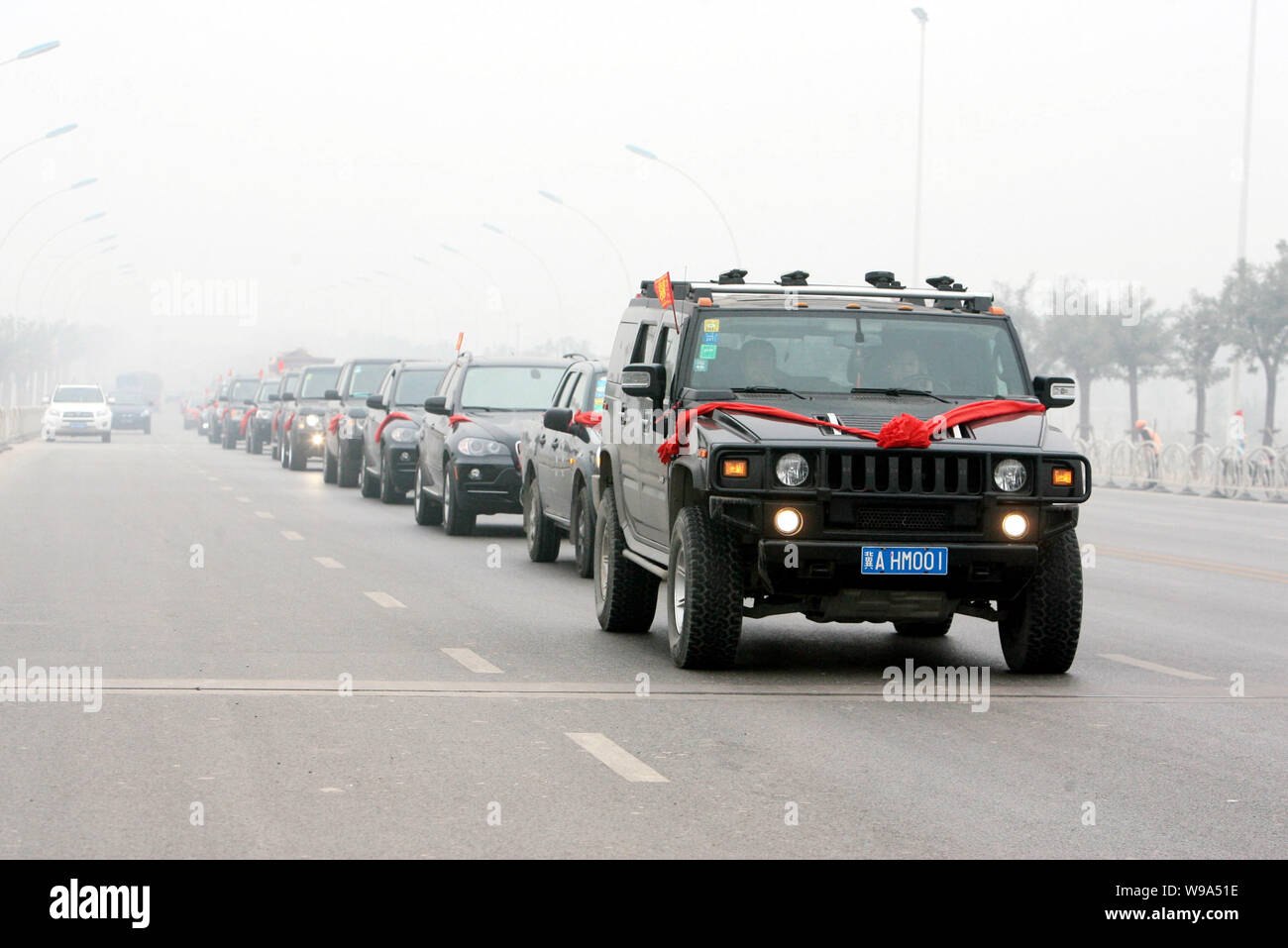 Fleet of luxury cars hi-res stock photography and images - Alamy