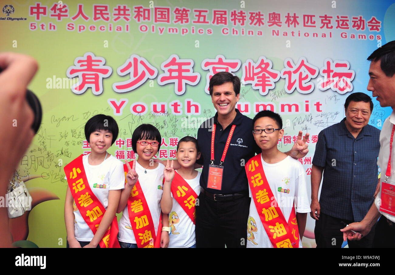 Timothy Shriver (second right), Chairman and CEO of Special Olympics ...