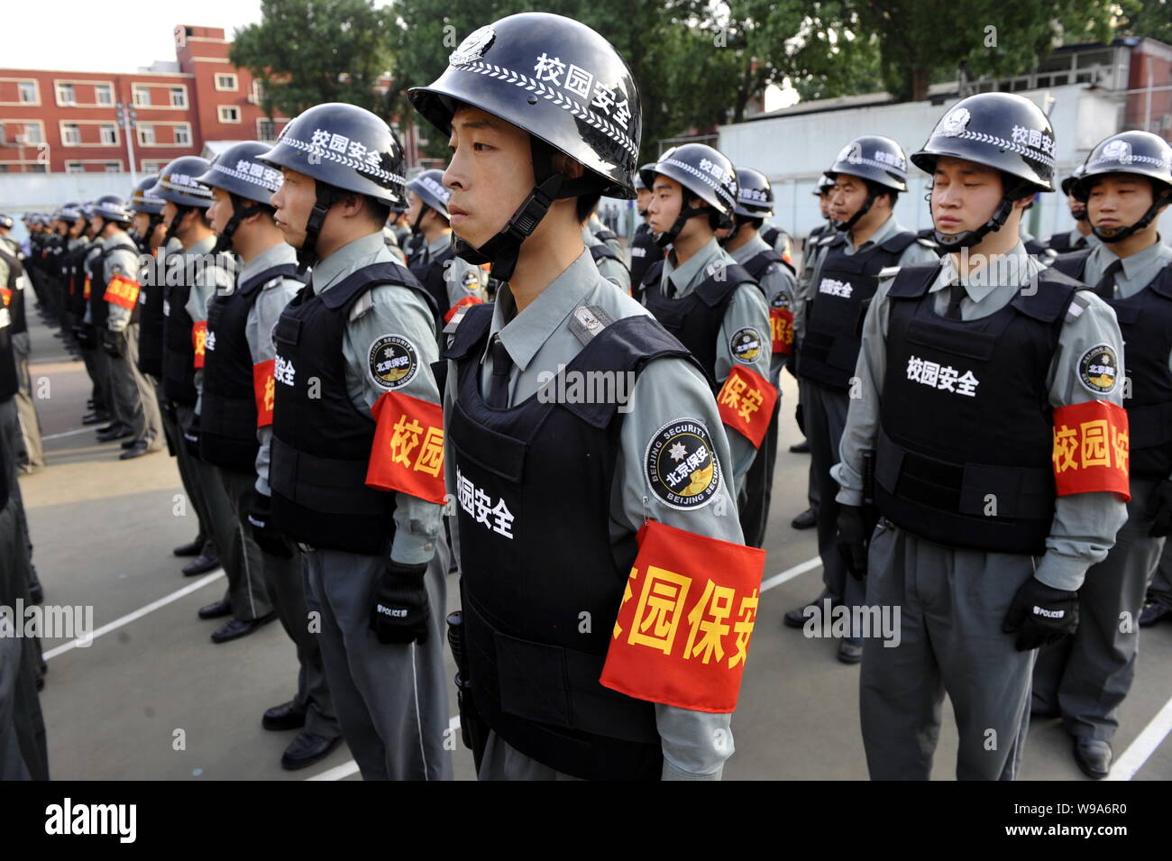Police batons hi-res stock photography and images - Alamy