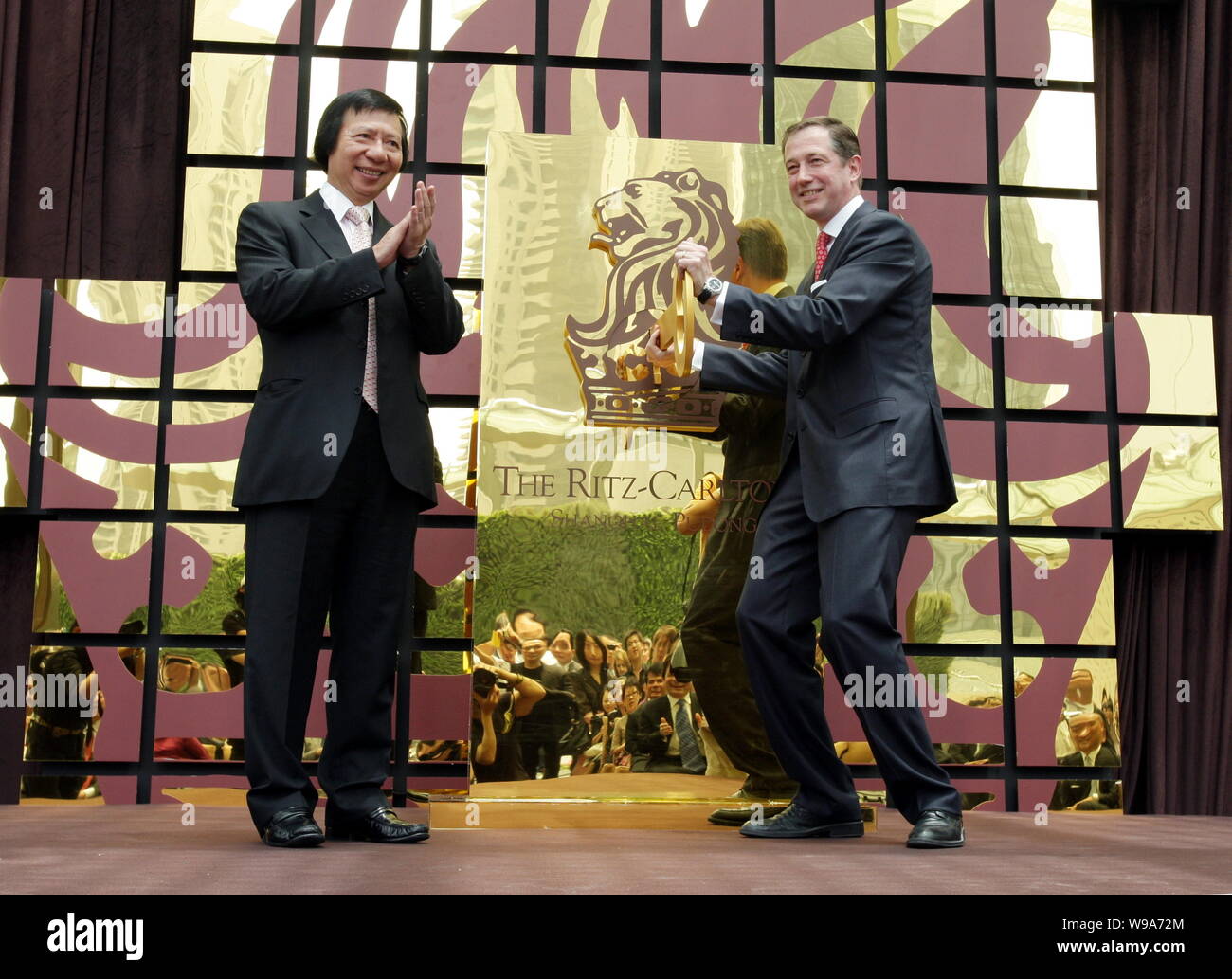 Sun hung kai kwok hi-res stock photography and images - Alamy