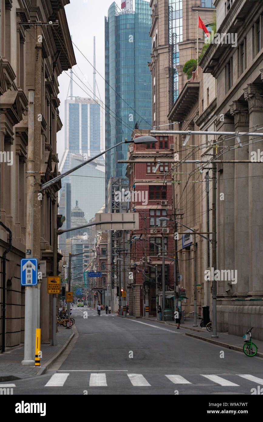 Empty buildings hi-res stock photography and images - Alamy