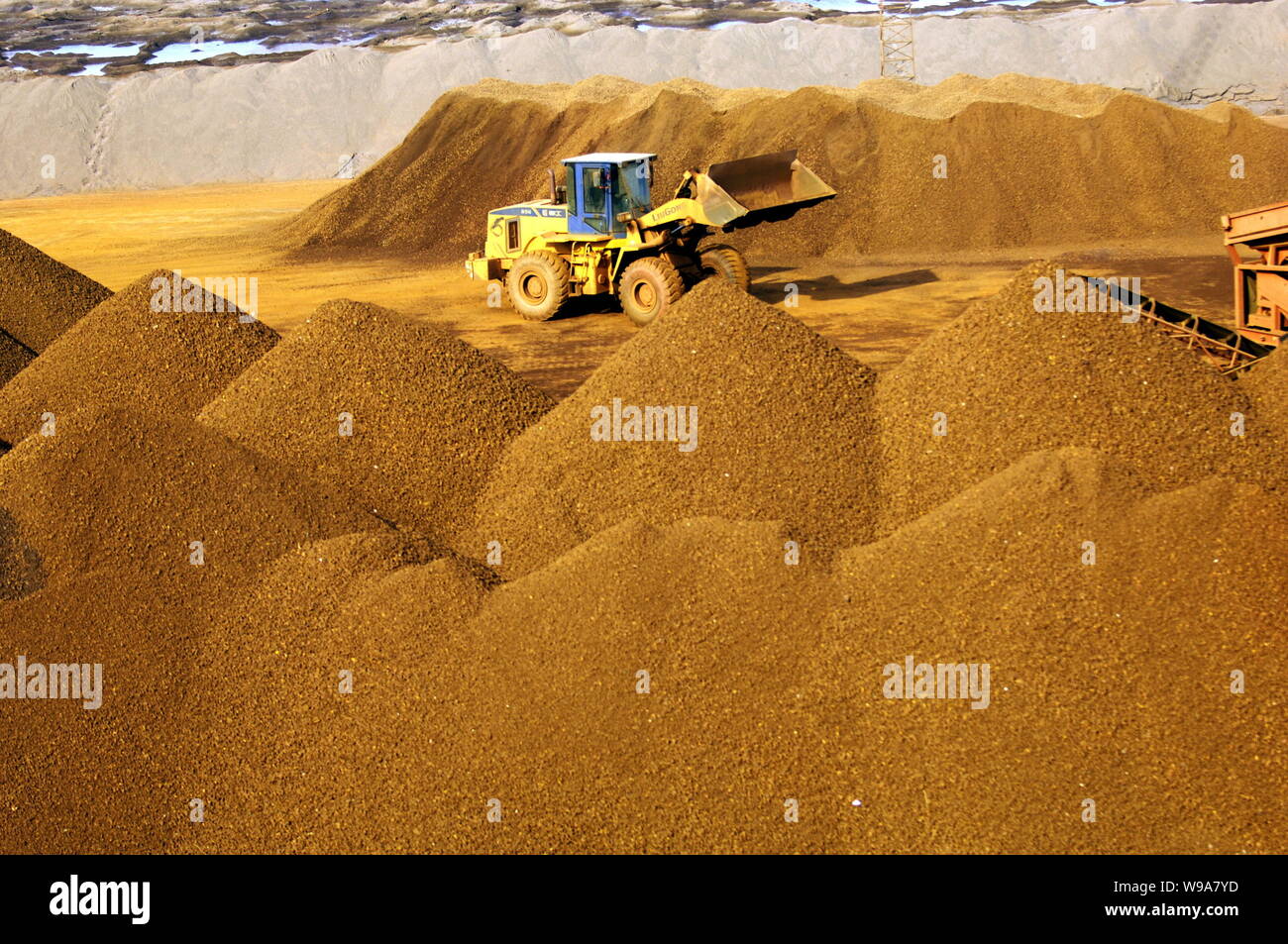 Wheelloader hi-res stock photography and images - Alamy