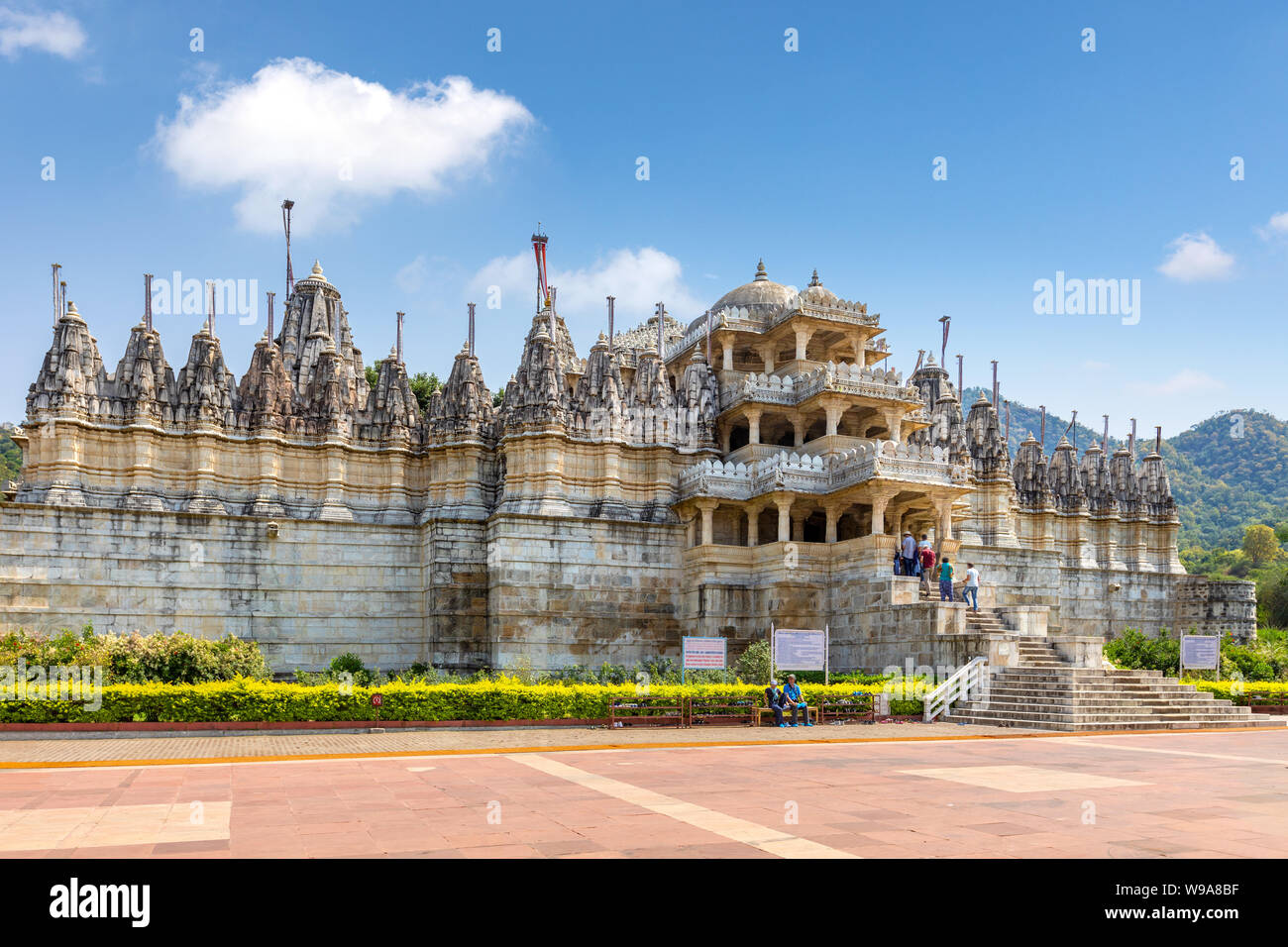 Ranakpur jain temple hi-res stock photography and images - Alamy