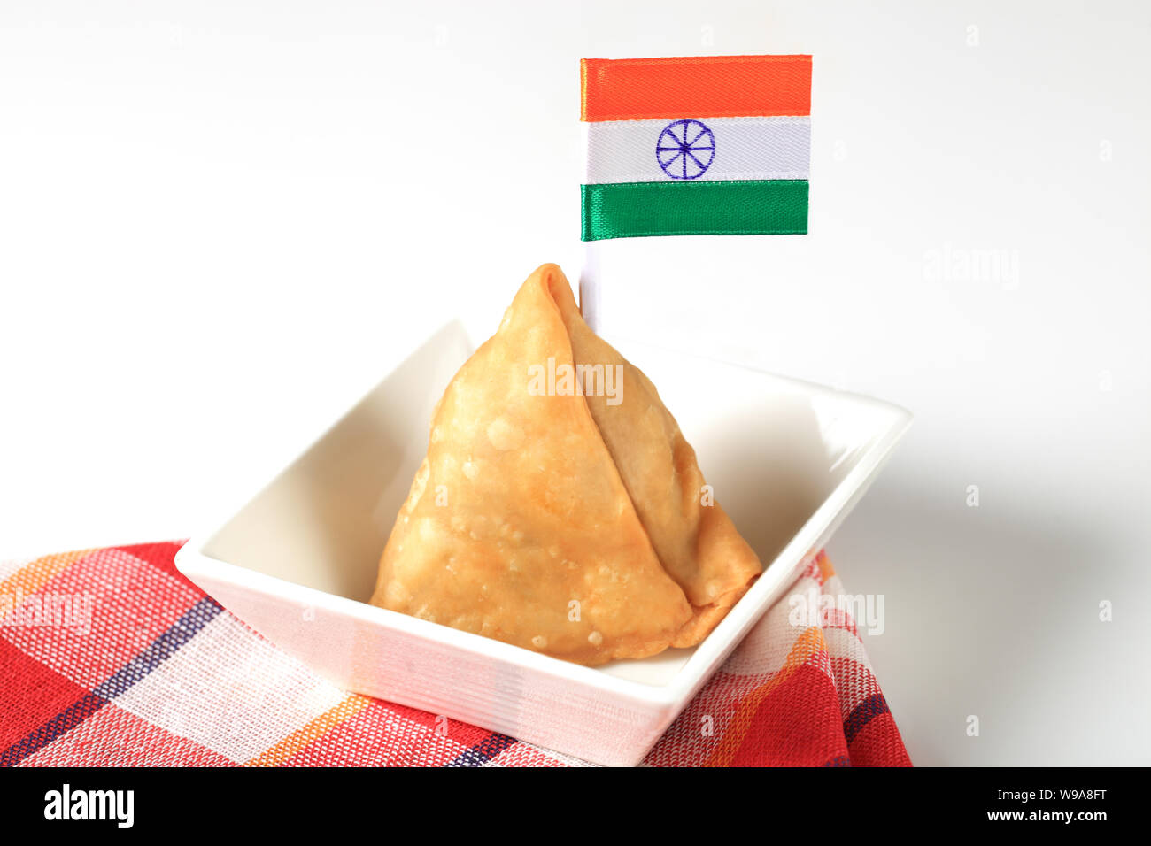 Samosa served in a bowl with Indian flag Stock Photo - Alamy