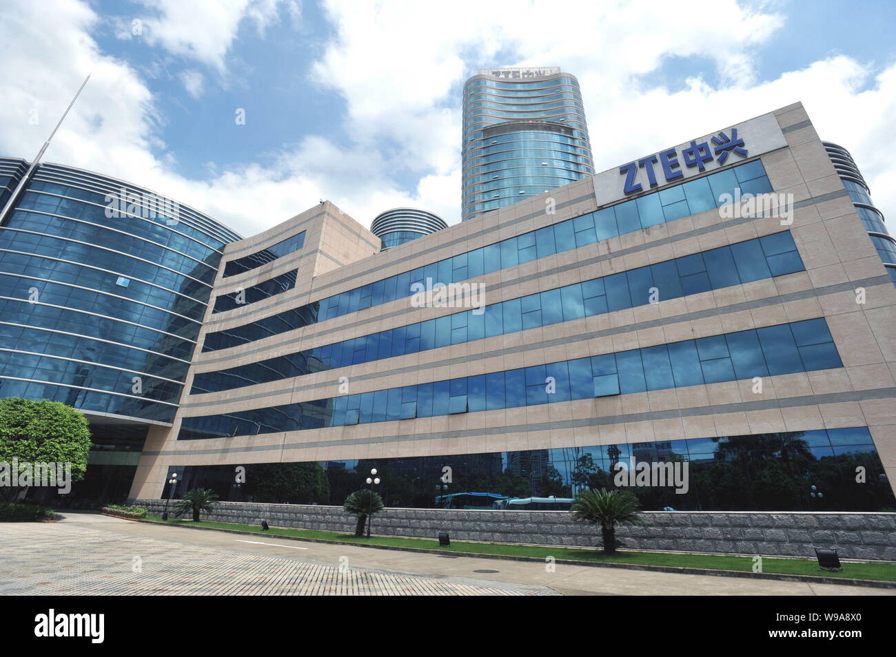 Zte headquarters hi-res stock photography and images - Alamy