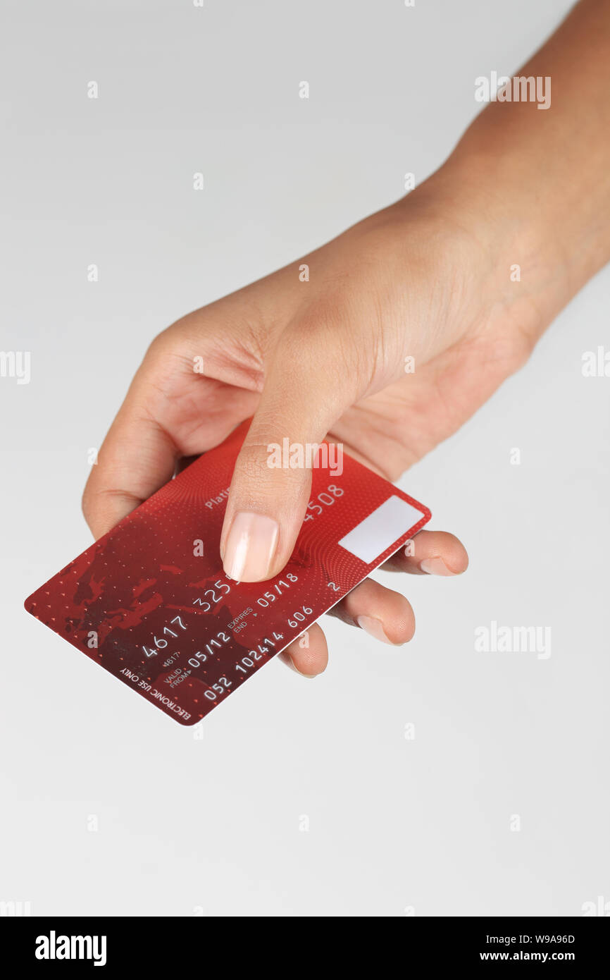 Close up of a person hand showing credit card Stock Photo - Alamy
