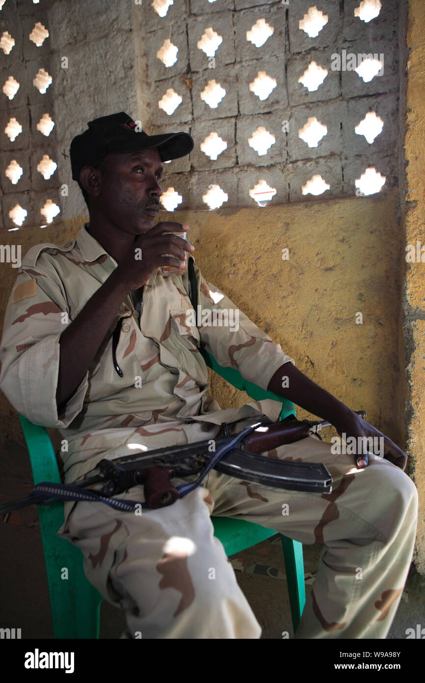 Somali soldier hi-res stock photography and images - Alamy