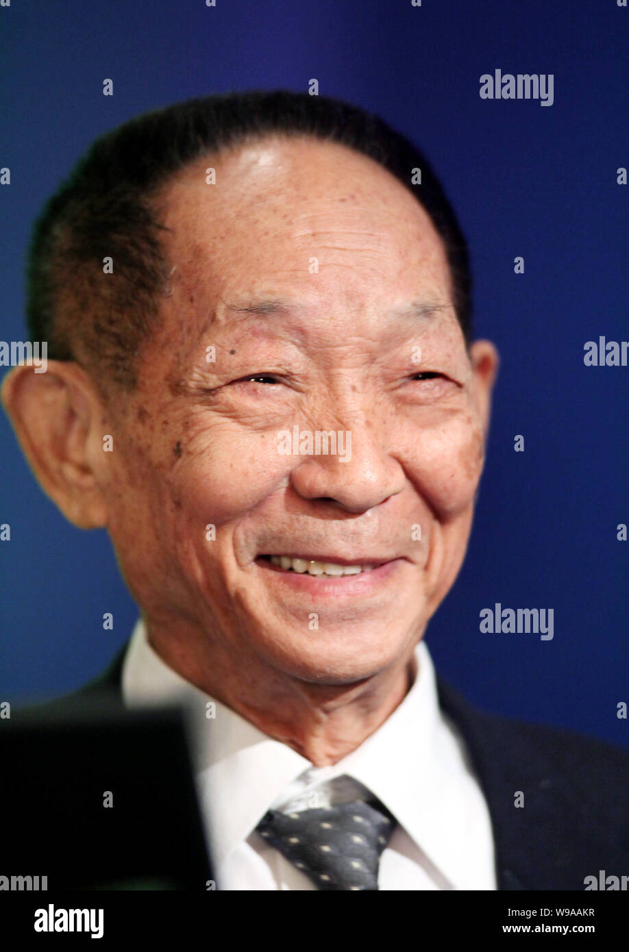 China hybrid rice hi-res stock photography and images - Alamy