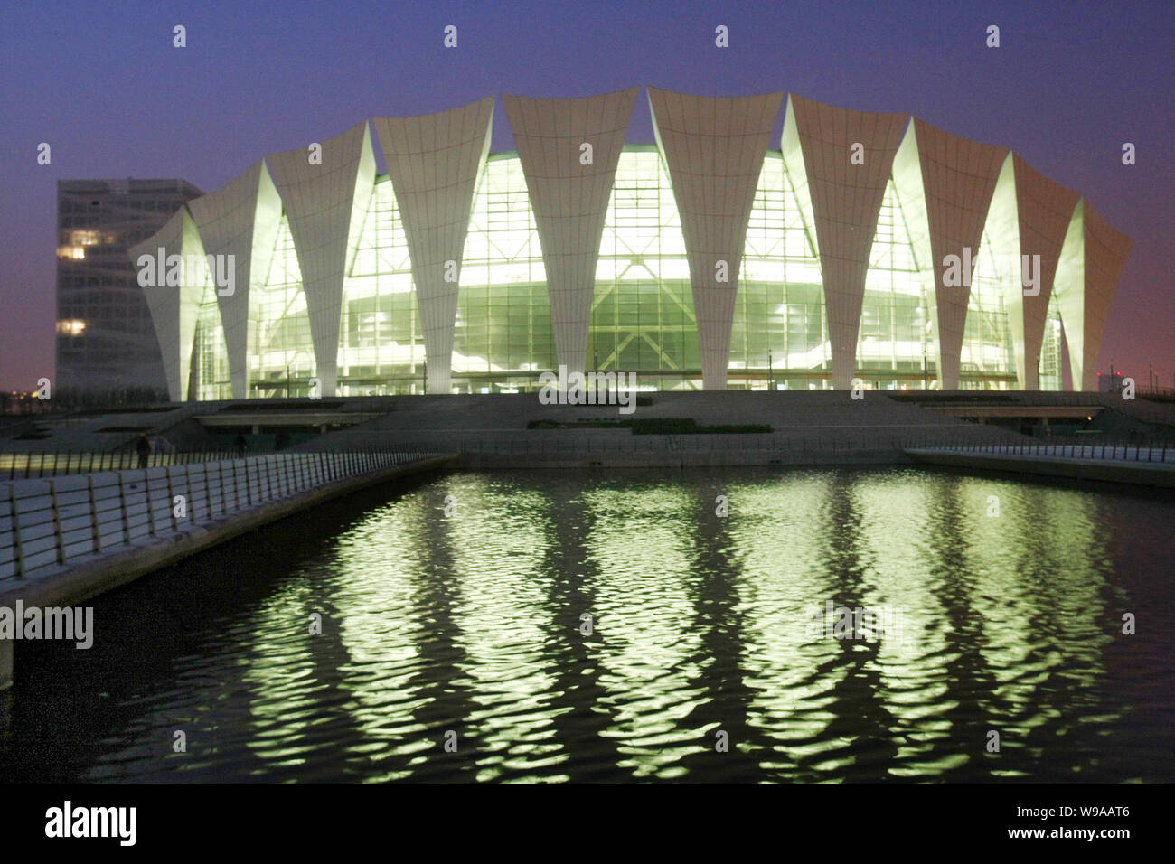 Night view of the comprehensive sports stadium of the Shanghai Oriental ...