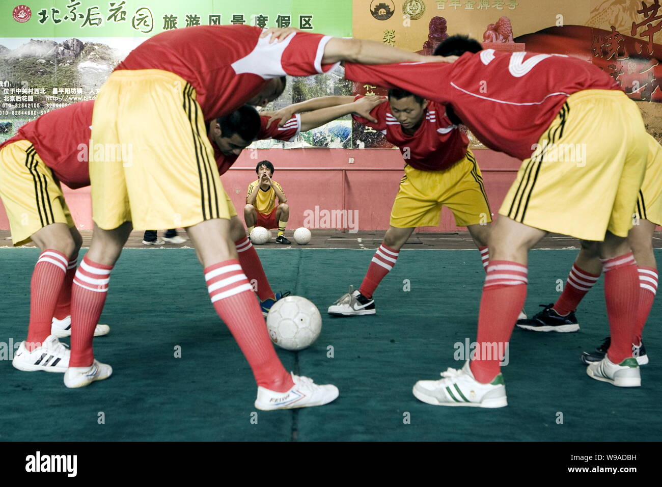 Kung fu football hi-res stock photography and images - Alamy