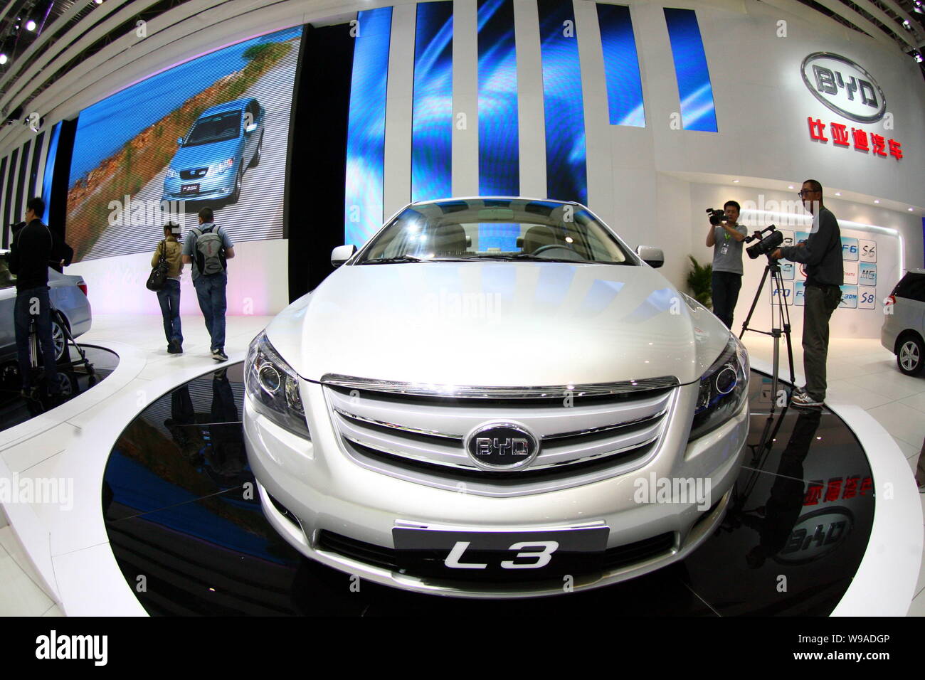 Byd l3 hi-res stock photography and images - Alamy