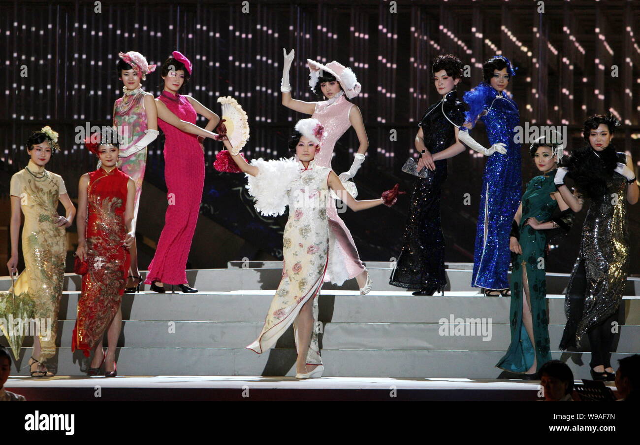 Chinese models parade to show Qipao, a traditional Chinese dress ...