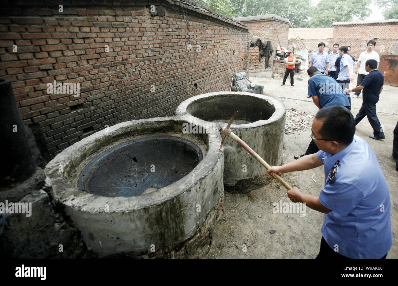 Gutter oil hi-res stock photography and images - Alamy