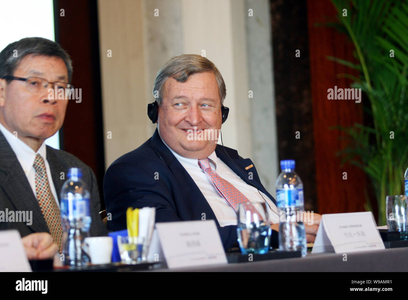 Richard Yeung (Yeung Kwok Wei or Yang Guowei), left, President for ...