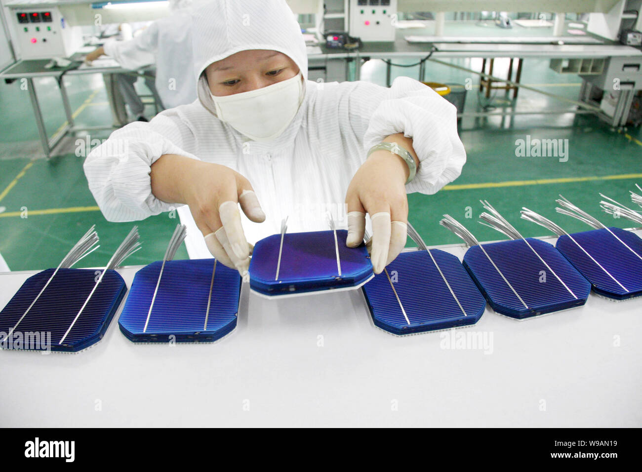 Solar panel factory in china hi-res stock photography and images - Alamy