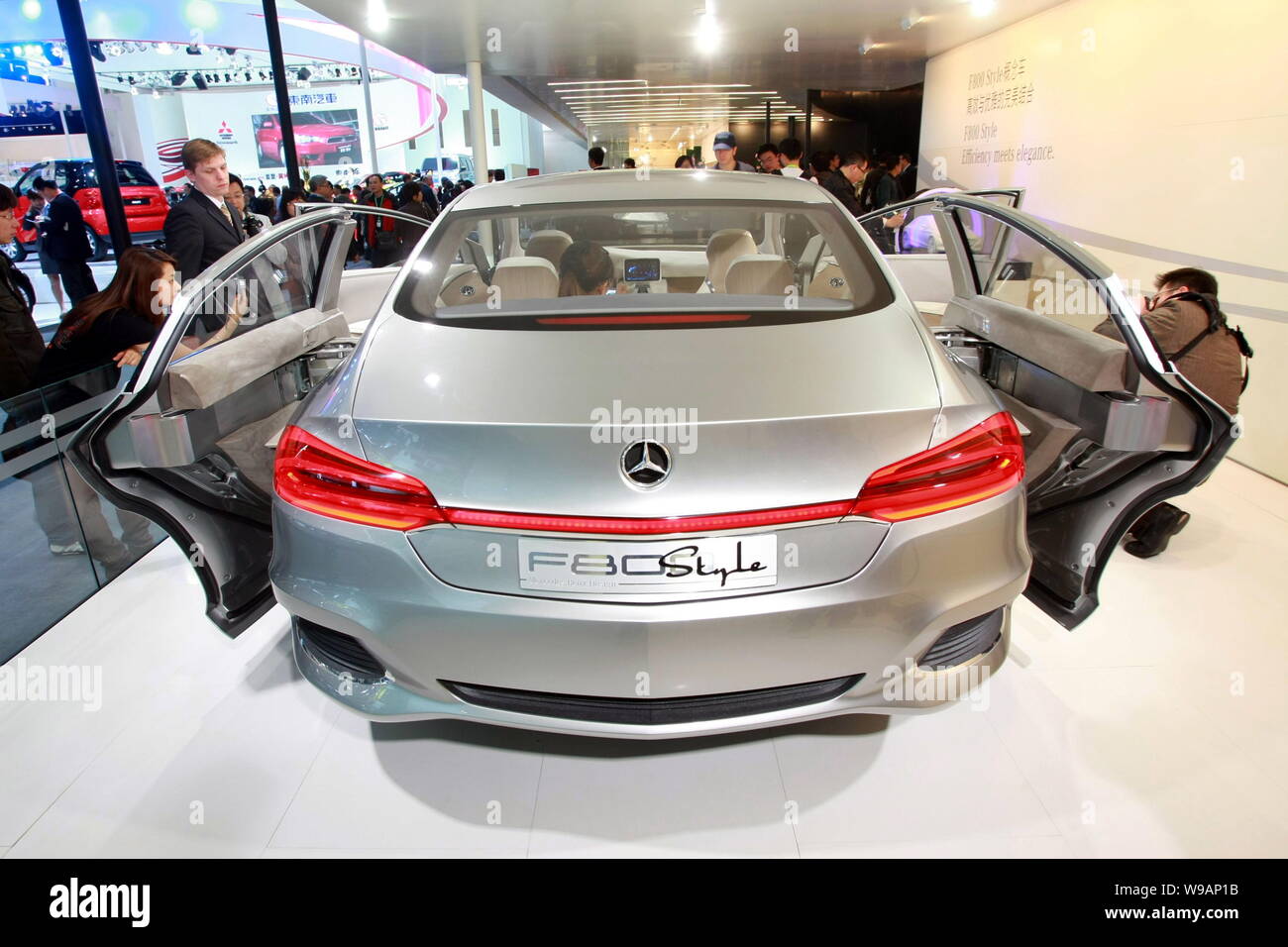 Mercedes Benz F800