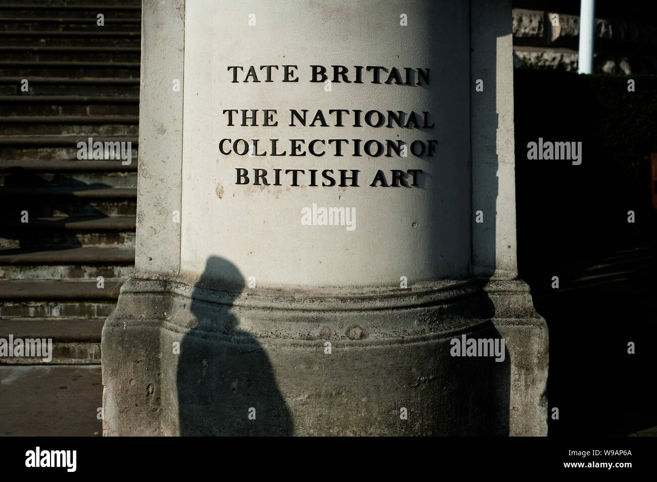 Sign outside the Tate Britain museum in London Stock Photo - Alamy